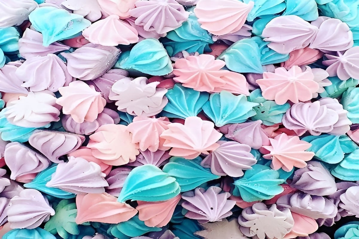 Receita de Suspiro Colorido o favorito das crianças