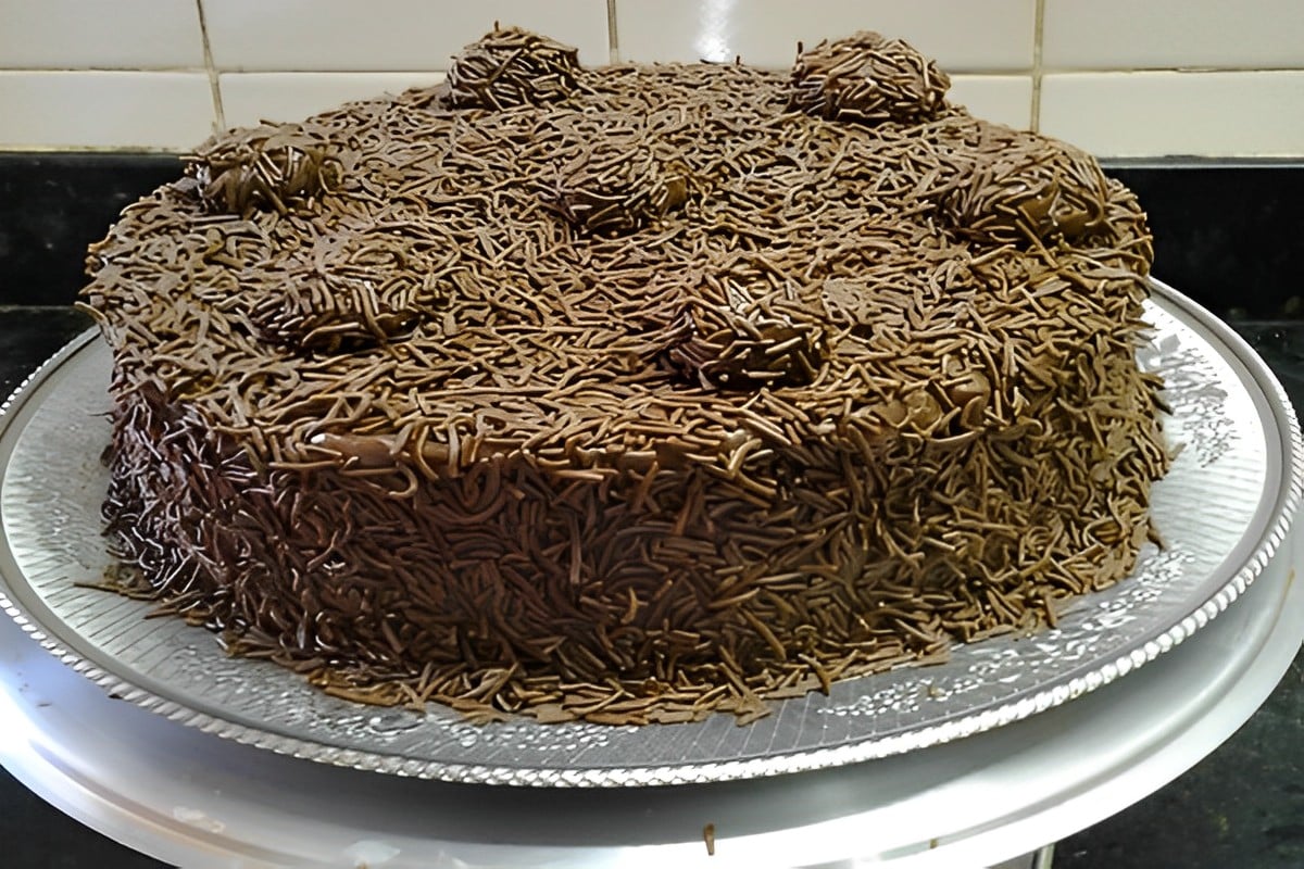Bolo de brigadeiro delicioso ótima opção para aniversário