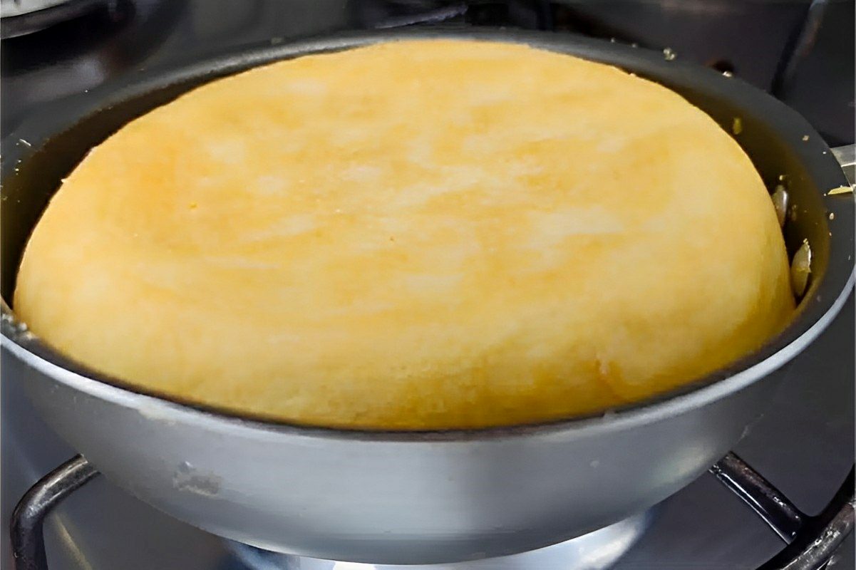 Pão de tapioca fica pronto muito rápido e todos os ingredientes você já ...