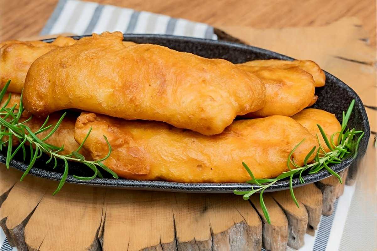 Peixe frito saboroso e bem crocante depois que aprendi essa receita ...