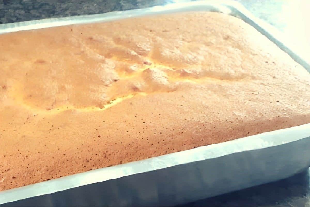 Pão de ló prático e simples de fazer bem fofinho e macio