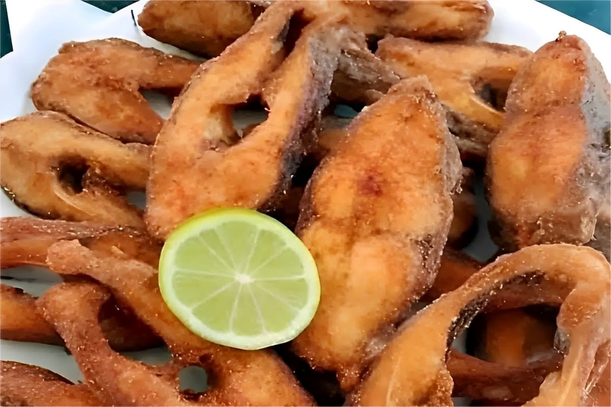 Peixe frito fácil para você aprender de vez o segredo para deixar sequinho e suculento