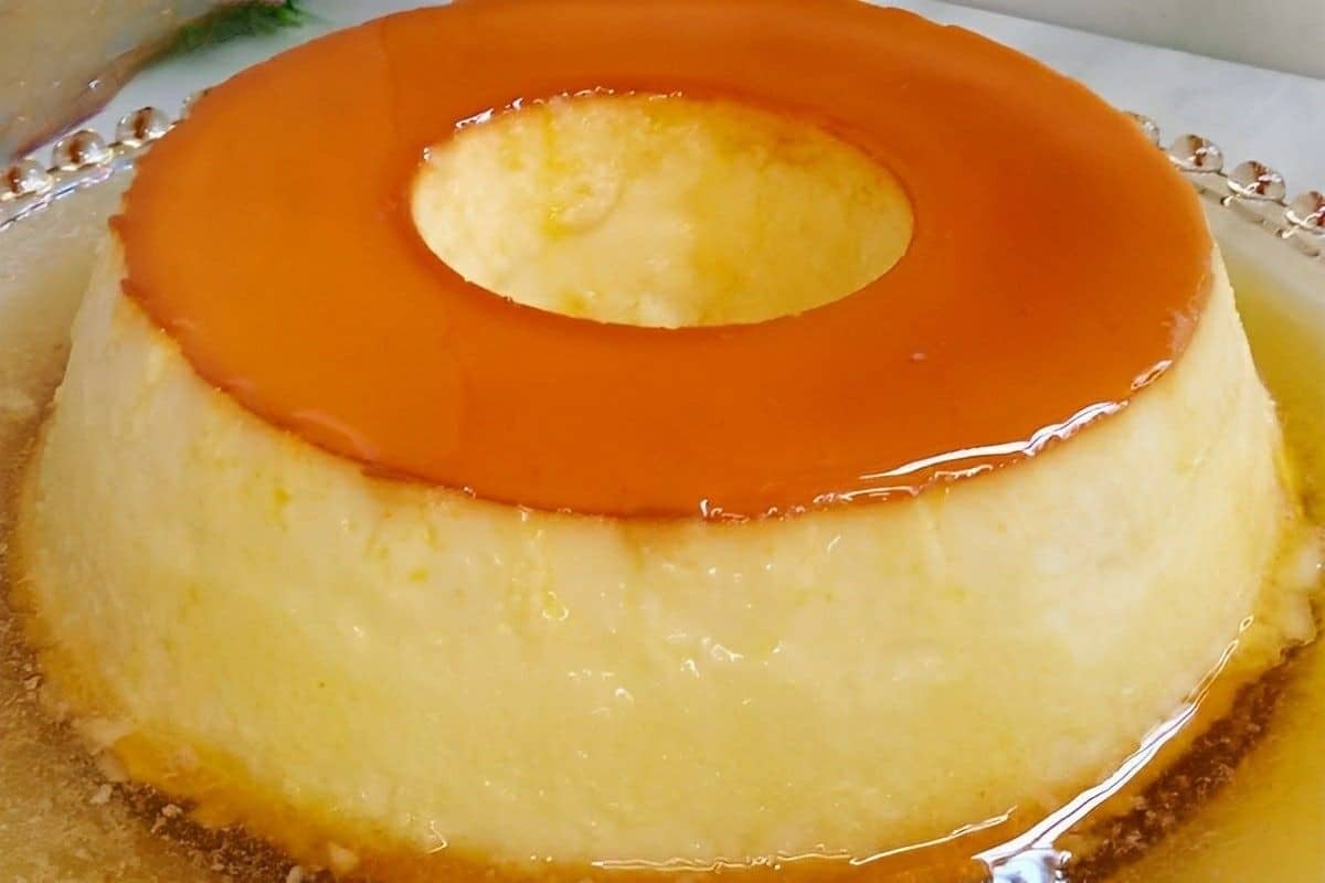 Pudim cremoso delicioso pronto em 20 minutos sem precisar de forno