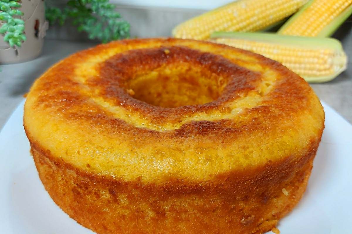 Bolo de milho aquele bem molhadinho e delicioso que não dá trabalho ...