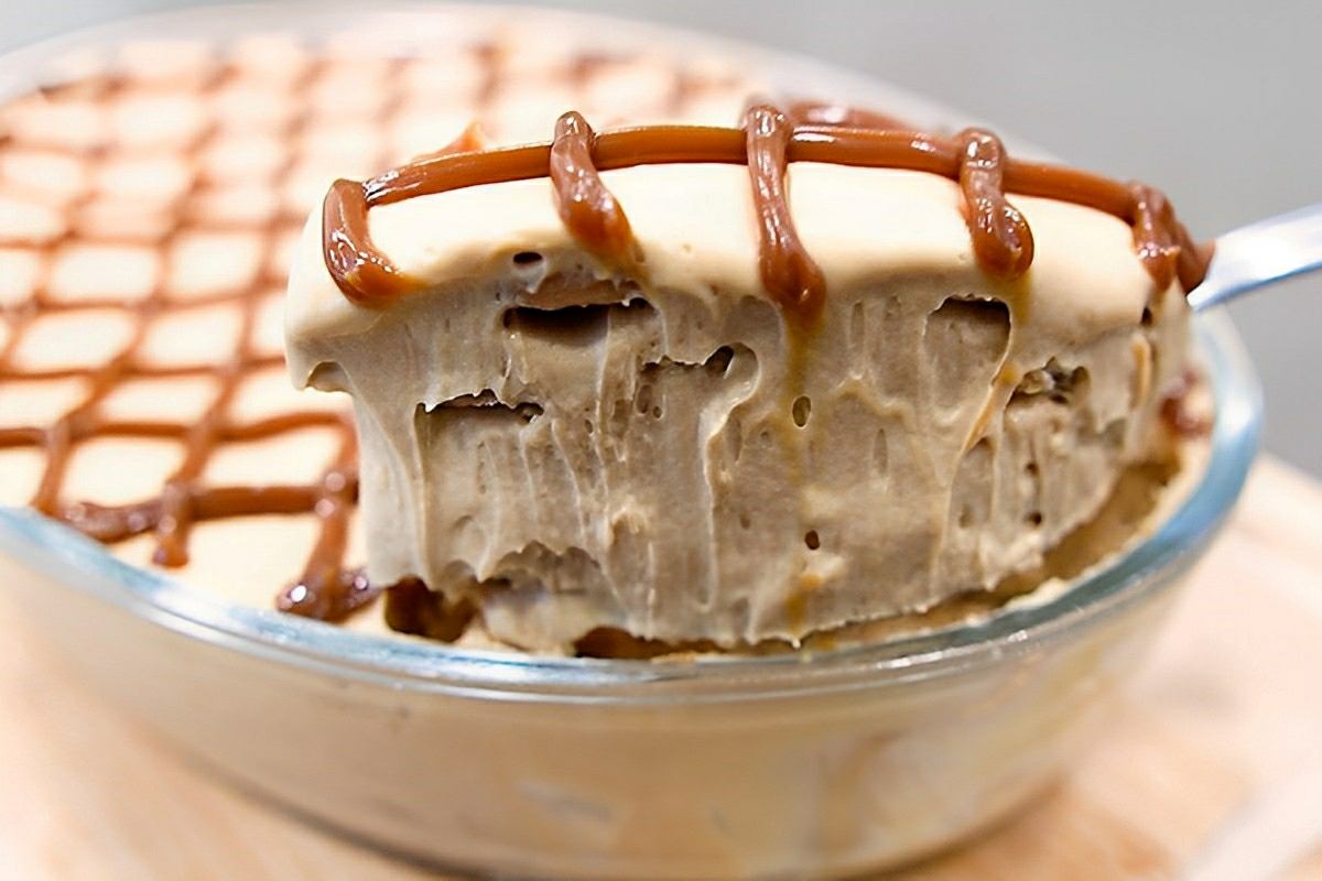 Pavê de nata com doce de leite bem cremoso e delicioso essa receita vai ...