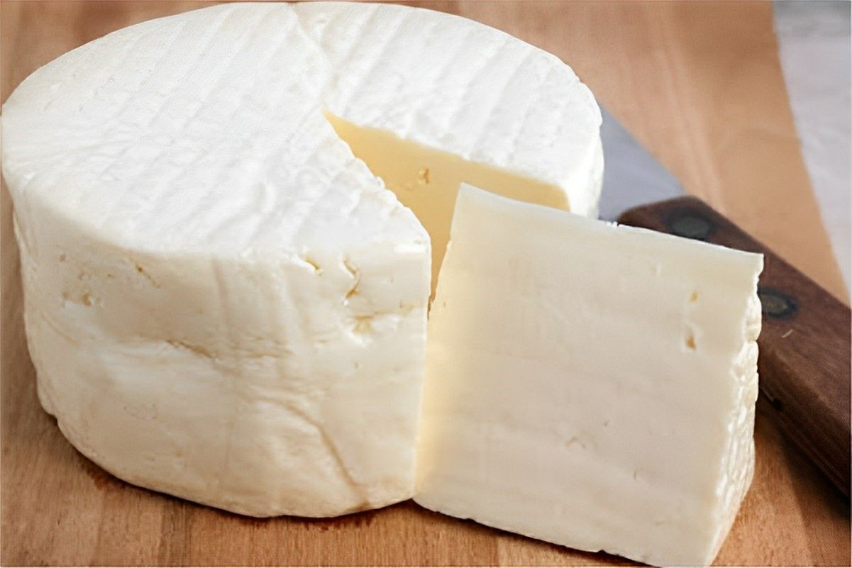 Queijo caseiro que fiz em casa usando apenas 3 ingredientes bem simples