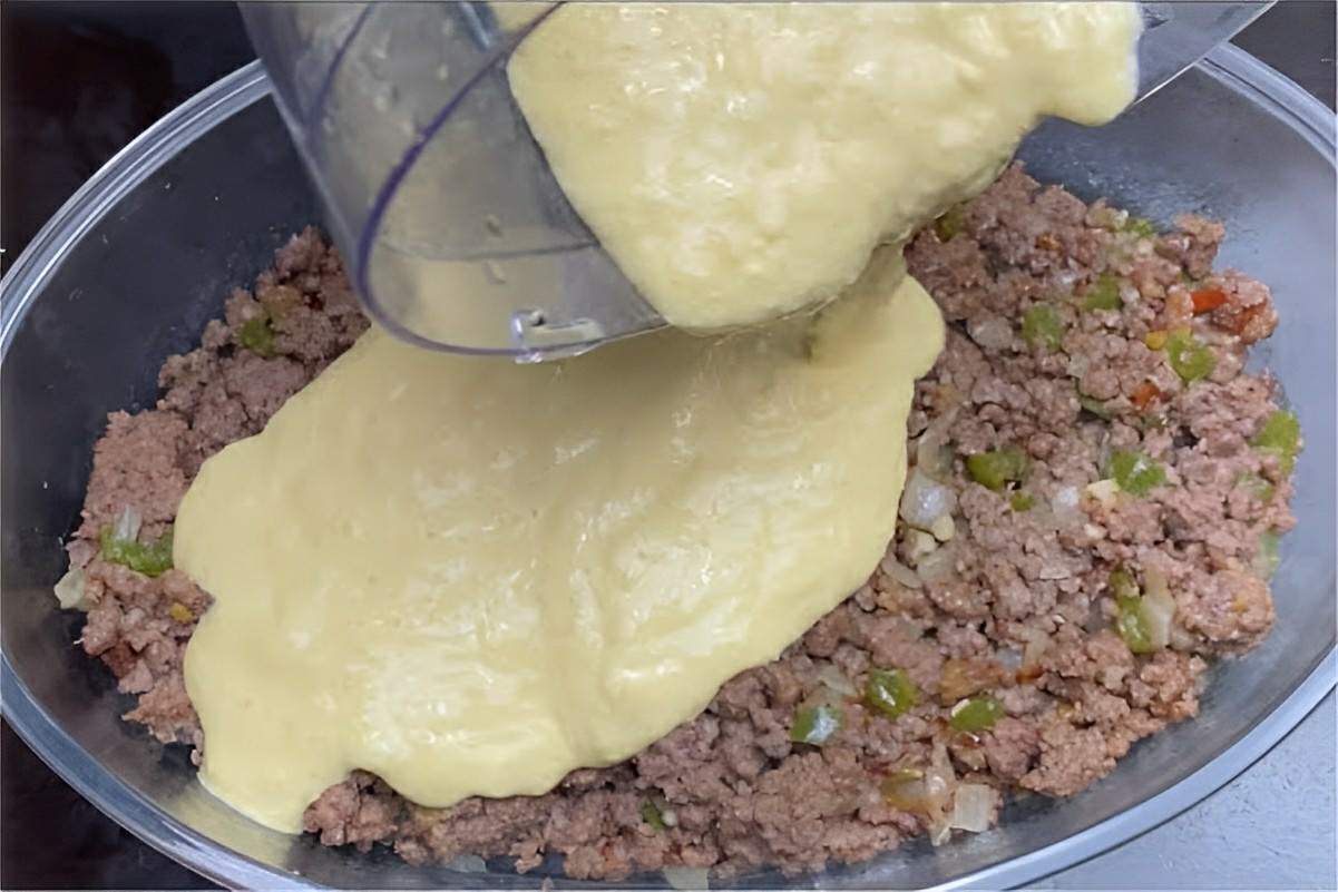 Receita de carne moída diferente feita no forno com bastante queijo que ...