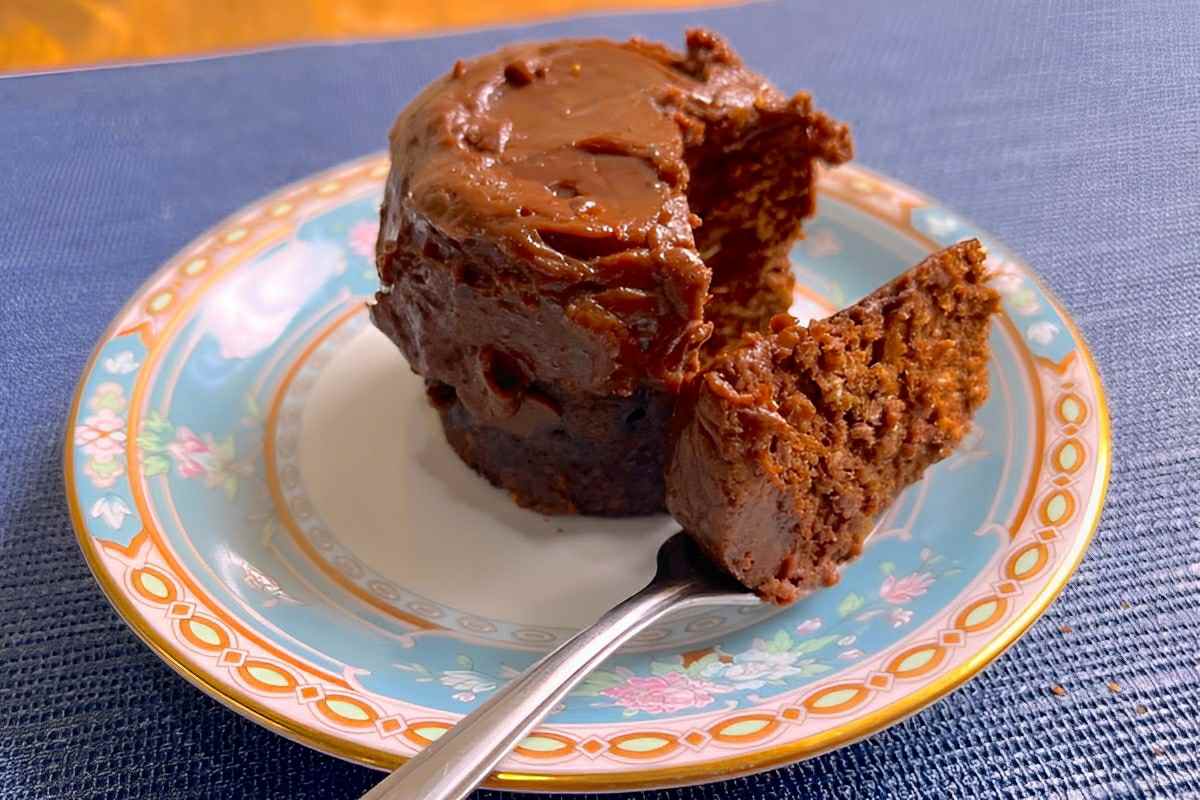 Bolinho de chocolate sem adição de açúcar e sem farinha nenhuma ótimo ...