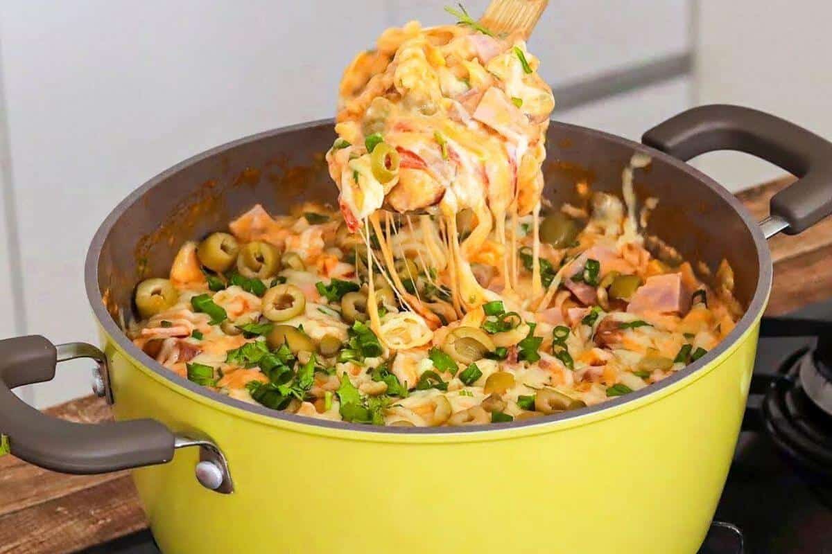 Aprenda a preparar um almoço completo em uma panela só e fica uma delícia