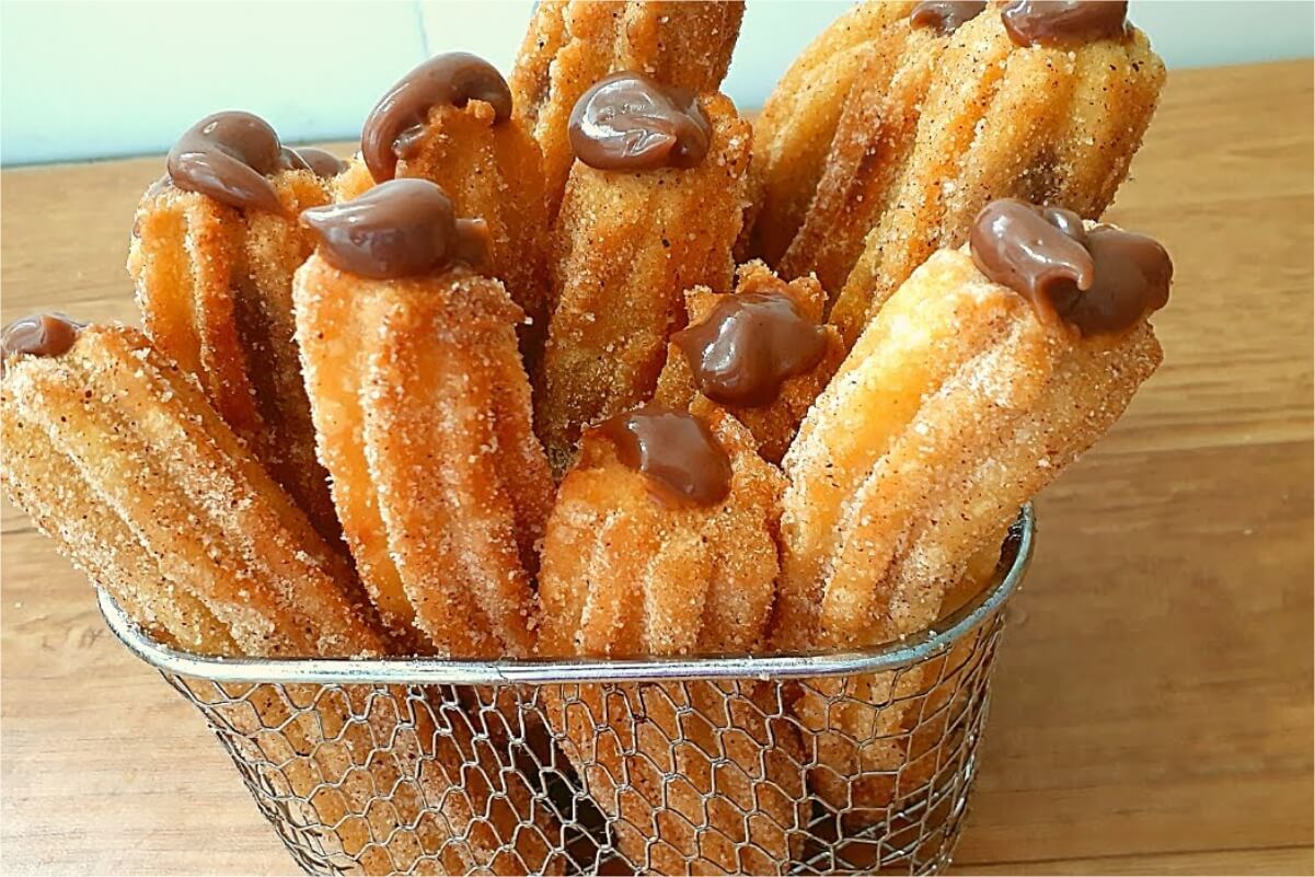 Churros caseiros com doce de leite que faz a alegria de todo mundo de ...