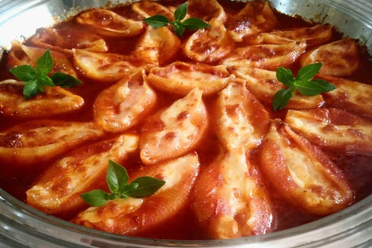Conchiglione recheado uma opção de massa deliciosa para você fazer no ...