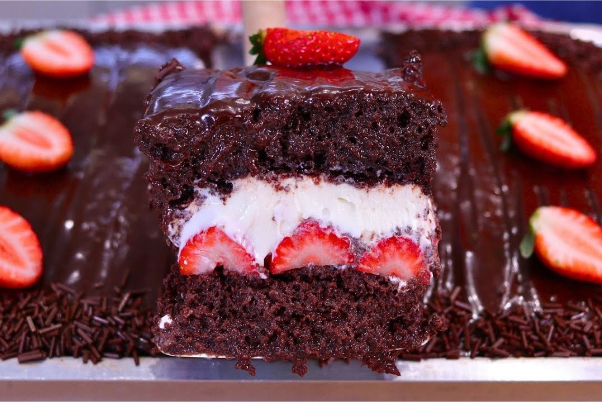 Bolo gelado de chocolate perfeito para qualquer ocasião